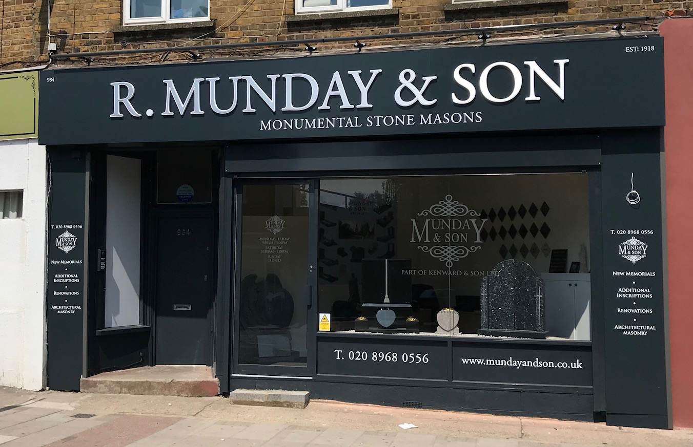 Munday & Son | Memorial Stone Mason